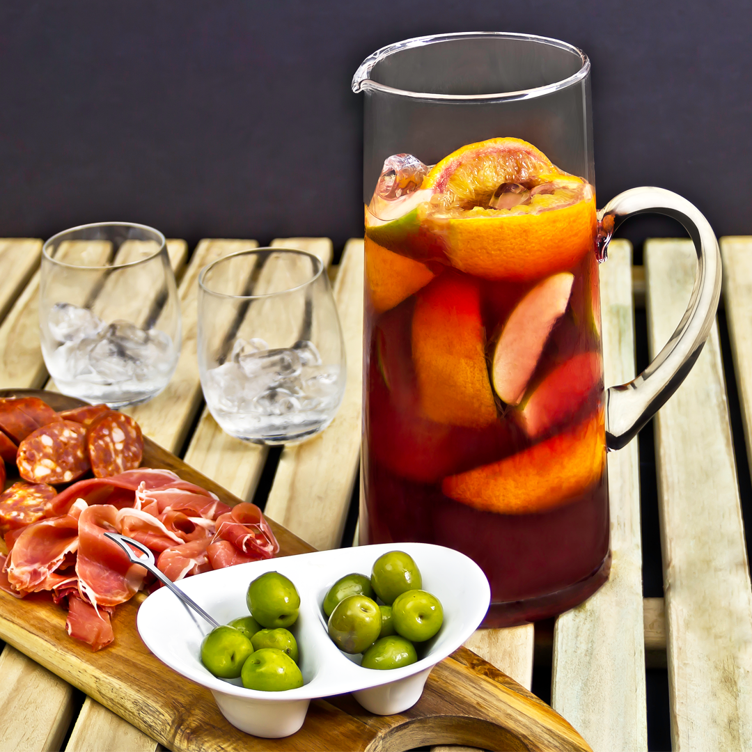 Classic Sangria - Form Home